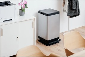 Nášlapný plastový odpadkový koš ve stříbrné barvě 80 l Tokyo – DEA HOME