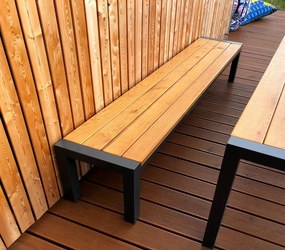 KULHÁNEK Designová zahradní lavice bez opěradla Délka: individuální, Odstín nátěru: olej - bezbarvý, Odstín podnože: bílá - RAL 9010