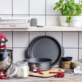 KitchenAid Forma na quiche 28 cm stříbrná / Forma na quiche / kulatá /