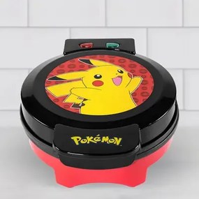 UNCANNY BRANDS Vaflovač Pikachu kulatý / Nepřilnavý povrch / Ukazatel
