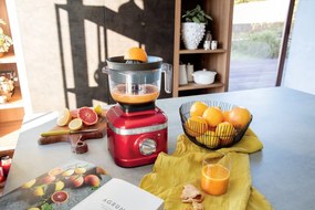 Stolní mixér Artisan K400 s lisem na citrusy červený karamel