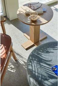 Kulatý odkládací stolek v dekoru dubu ø 45 cm Koohi – Hübsch