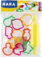 TEDDIES Vykrajovátka na modelínu NARA / Sada s válečkem / 11 ks / V sá