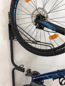 Natáčecí stojan na zeď pro jedno kolo KACERLE KS-750 Pro šířku pláště kola: do 7 cm (2,8") e-kola a 29" kola, Varianta: s okem k uzamčení