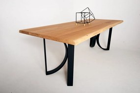 Stůl Trae z masivního dřeva Černá