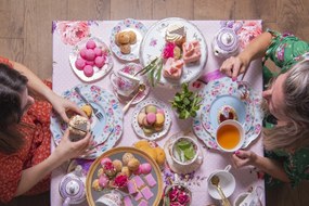 Růžový bavlněný běhoun na stůl s růžemi Dotty Rose - 50*160 cm