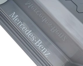 Ramiz Auto Mercedes Benz EQG stříbrné