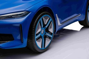 Elektrické autíčko BMW i4 modré