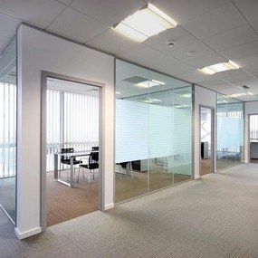 Okenní fólie matná pruhovaný design 0,9x5 m PVC 142788