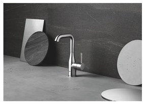 Grohe Essence - Páková umyvadlová baterie, s odtokovou garniturou Velikost L, supersteel 32628DC1