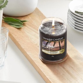 Yankee Candle - vonná svíčka Black Coconut (Černý kokos) 623g