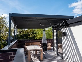 Bioklimatická pergola Sunbreaker 400 250 520