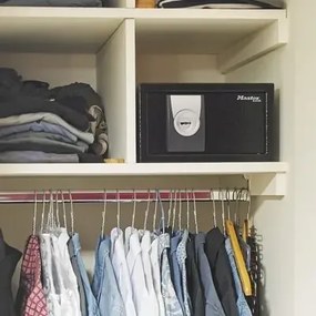 Master Lock X031ML / Kompaktní trezor / 9.93 l