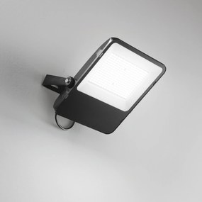 FAN LED-TAURUS-200C LED reflektor Taurus (černý) 200 W, 26 000 lm, 3000 K, IP65, 34,7 x 5,95 x 40,8 cm - FANEUROPE