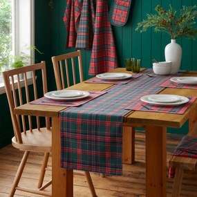 Bavlněný běhoun na stůl s vánočním motivem 220x32 cm Christmas Tartan Check – Catherine Lansfield