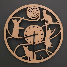 AMADEA Dřevěné hodiny nástěnné kulaté s motivem hrajících si koček, masivní dřevo, průměr 25 cm