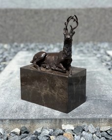 Bronzová socha figurka -  Jelen