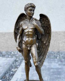 Bronzová socha Okřídlený David – inspirovaná Michelangelem