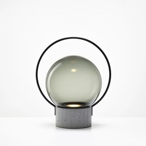 Přenosná betonová lampička Sfera Portable Dekor: Světlý beton / Černá montura / Kouřové sklo, Rozměr: ø 206 x 244 mm