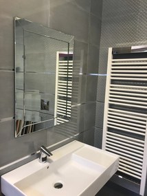 Zrcadlo do koupelny - konfigurovatelné s fazetovými lištami - Uno