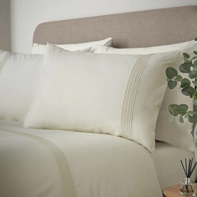 Krémové povlečení na dvoulůžko 200x200 cm Pintuck Easy Iron Percale – Catherine Lansfield