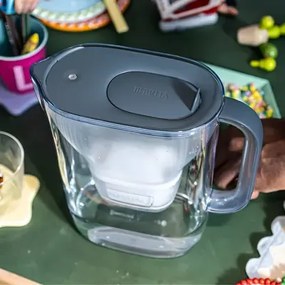 Brita Style Essential+1 grafitová / Filtrační konvice / 2,4 l / filtr