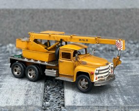 Plechový model - Mobilní jeřáb