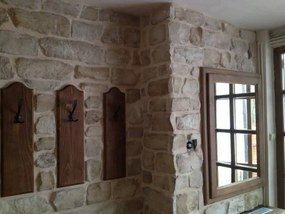 Kamenný obklad, Z BETONU, Limestone Opuka Champagne, světle šedá, 100 - 500 x 150 - 270 mm, tloušťka 20 - 60 mm, 0.5 m2
