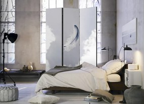 Pokojová zástěna Andělské péře - romantické létající pero mezi oblaky na obloze