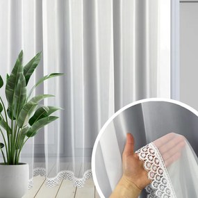 Voálová﻿ hotová záclona s krajkou bílá 9233 různé velikosti