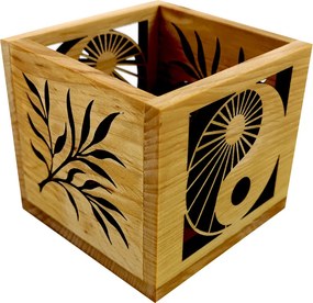 AMADEA Dřevěný svícen krychle s motivem jin-jang a větvičky, masivní dřevo, 10x10x10 cm
