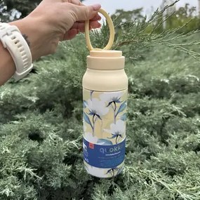 Quokka Echo Magnolia / Nerezová termoláhev s poutkem / 690 ml