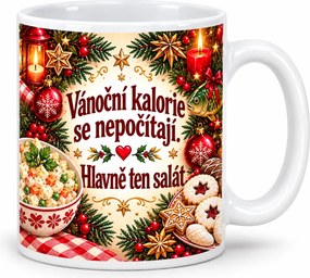 Vtipný vánoční hrnek 300 ml s hláškou „Vánoční kalorie se nepočítají. Hlavně ten salát.“ Originální dárek pro milovníky českých Vánoc.