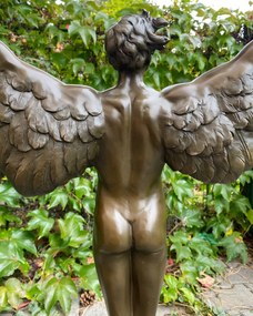 Velká luxusní bronzová socha - muž s andělskými křídly
