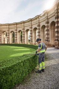 Akumulátorové nůžky na živý plot CRAMER 82HD61 (Dodáváno bez baterie a nabíječky)