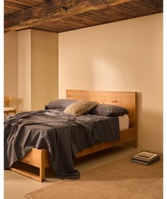 Dvoulůžková postel z dubového dřeva s roštem 180x200 cm v přírodní barvě Alguema – Kave Home
