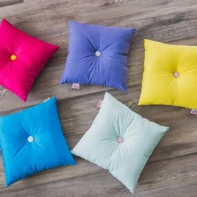 Vigvam design Mátový s obláčky a světle růžovým knoflíkem - Polštář Dot &amp; Colors