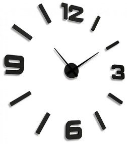 Kvalitní dřevěné hodiny na stěnu v černé barvě