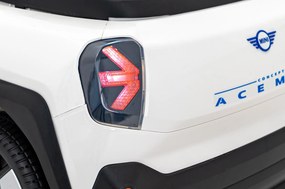 Ramiz Dětské autíčko Mini Concept Aceman crossover, bílé