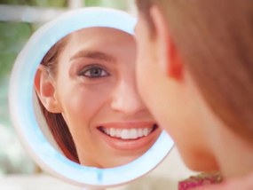 Verk Group Osvětlené kosmetické zrcátko s 22 led 2 x 3 x usb