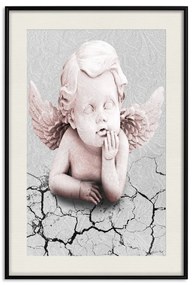 Plakát Andílek - světle růžová soška chlapce opírajícího se o šedou popraskanou zemi
