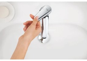 GROHE 24327001 - Umyvadlová baterie SWIFT velikost M lesklý chrom