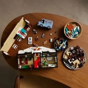 LEGO® Ideas 21330 Sám doma / Počet dílků: 3955 / od 18 let