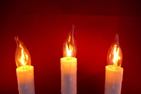 Vánoční dřevěný svícen ve tvaru oblouku, přírodní barva, 7 svíček plamen