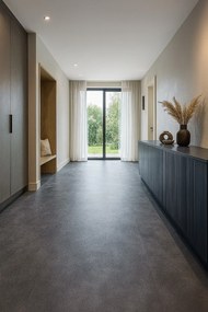 IVC Commercial, PVC podlaha - lino Logitex Ultimate 55 Sting T97, na míru, šíře 2m,4m, šedá, filc, chodba / předsíň