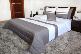 Prošívaný přehoz na manželskou postel v bílo šedé barvě Šířka: 240 cm | Délka: 240 cm