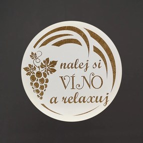 AMADEA Dřevěný podtácek kulatý Víno text "nalej si víno a relaxuj", průměr 10,5 cm, český výrobek