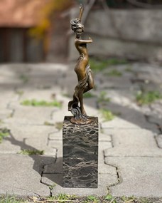 Erotická bronzová socha - Nahá žena tanečnice 2