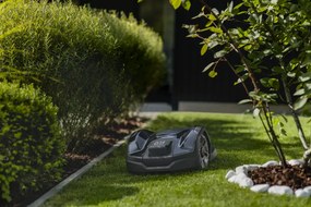 Robotická sekačka Husqvarna Automower 310 E NERA (starší model bez integrovaného EPOSU) - na objednávku !