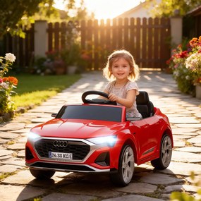 AIYAPLAY Elektrické auto pro děti od 3 let Audi Q8 etron Sportback 12V s baterií a dálkovým ovládáním, jarní odpružení, světla, klakson a hudba červe…